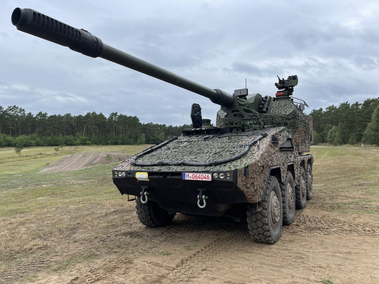 Boxer RCH 155 demonstrates MRSI and fire-on-the-move capabilities ...